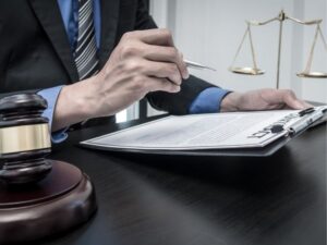 Tort vs Criminal Law: Understanding the Key Differences and Legal ...